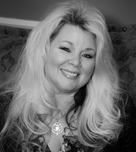 Leslie Satcher – Bio – Sandy Lee Watkins Songwriters Festival